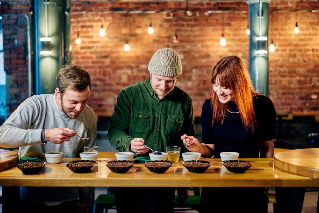 La dégustation du café à travers le monde : comment le boit-on ailleurs