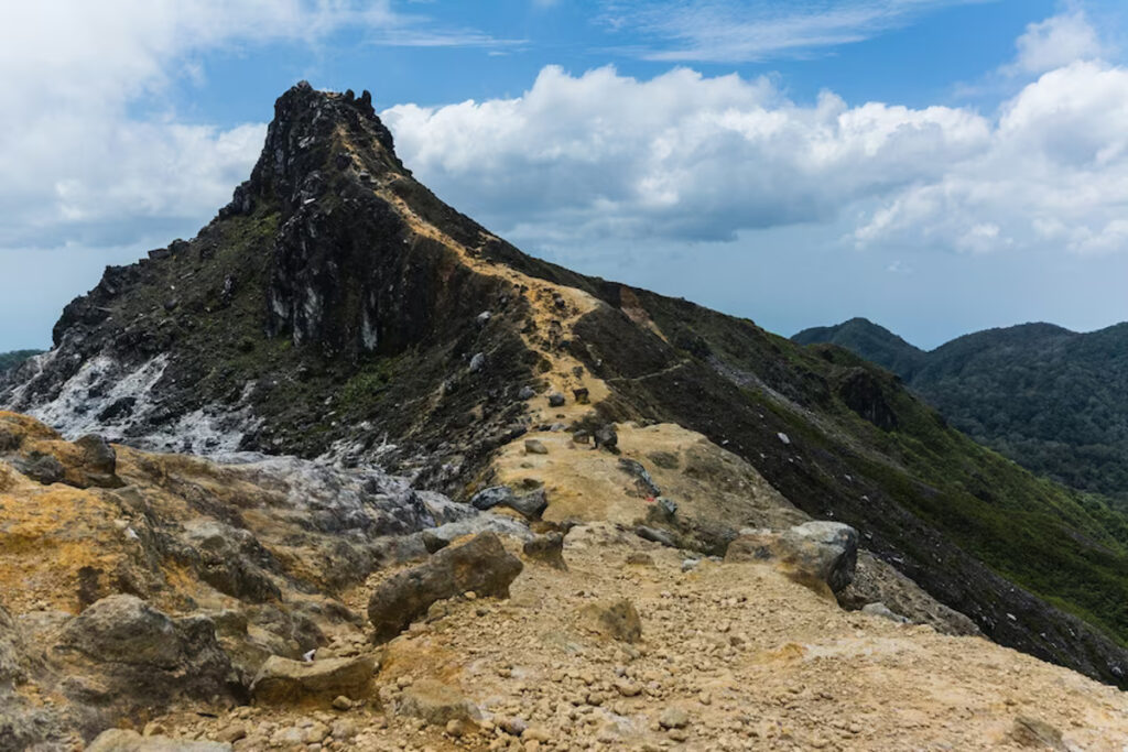 Le Massif du Sancy, un paradis pour les groupes d'amateurs de randonnée ...